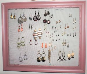 DIY Earring Holder Frame » Cathartic Crafting