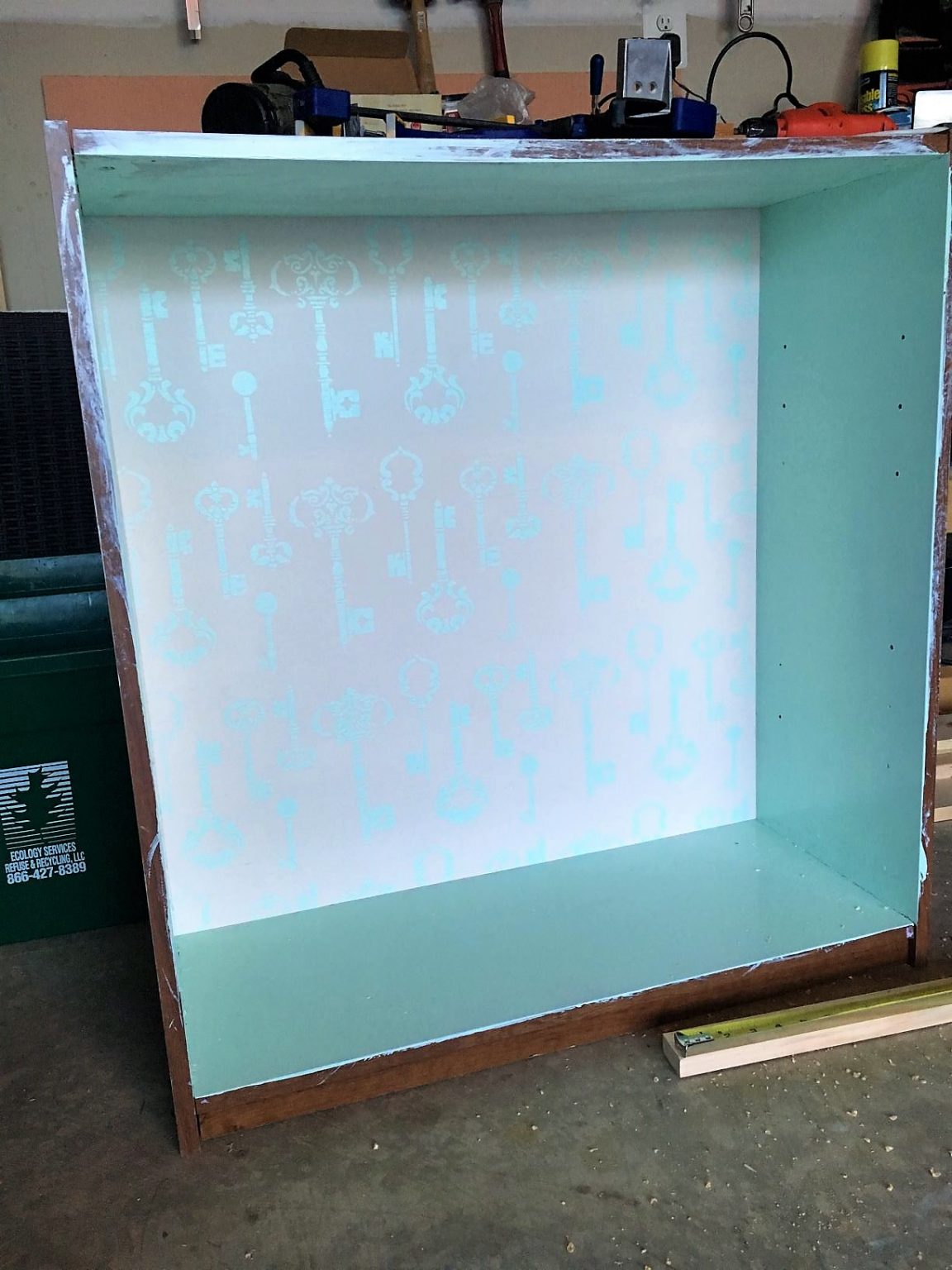 Composite Bookcase Revamp into Unique Upscale Decor